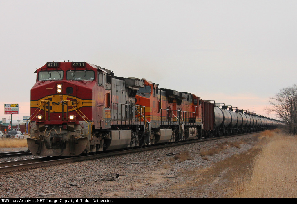 BNSF 4711